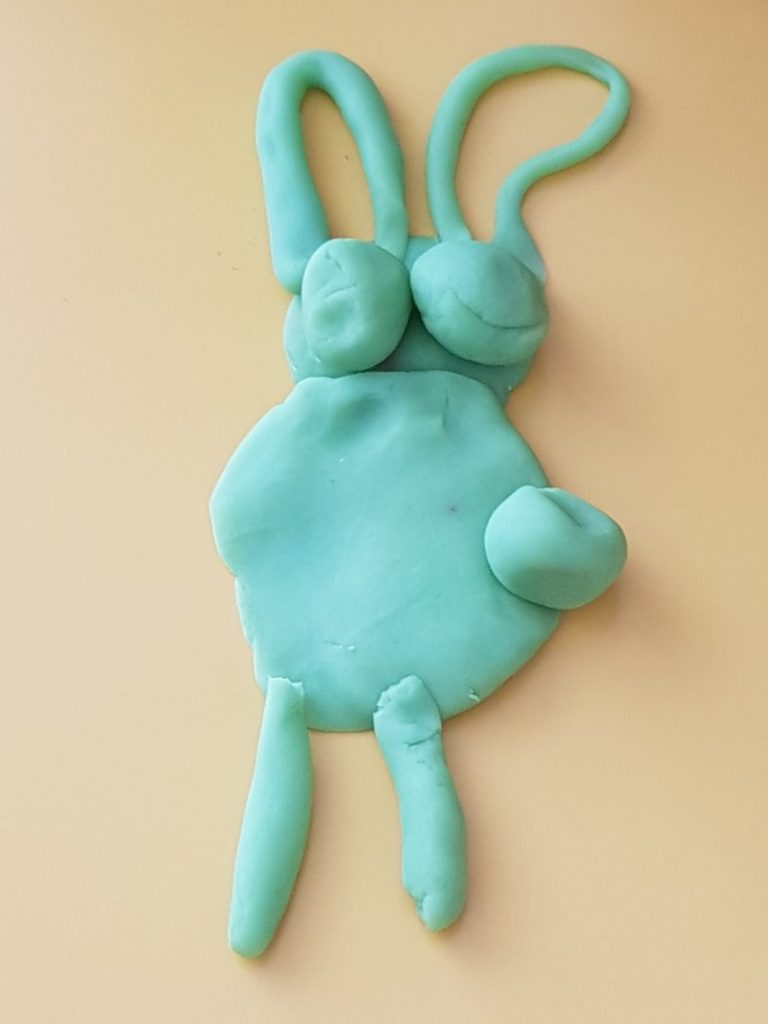 Monsieur Lapin en pâte à modeler – Ecole Moïse Lévy
